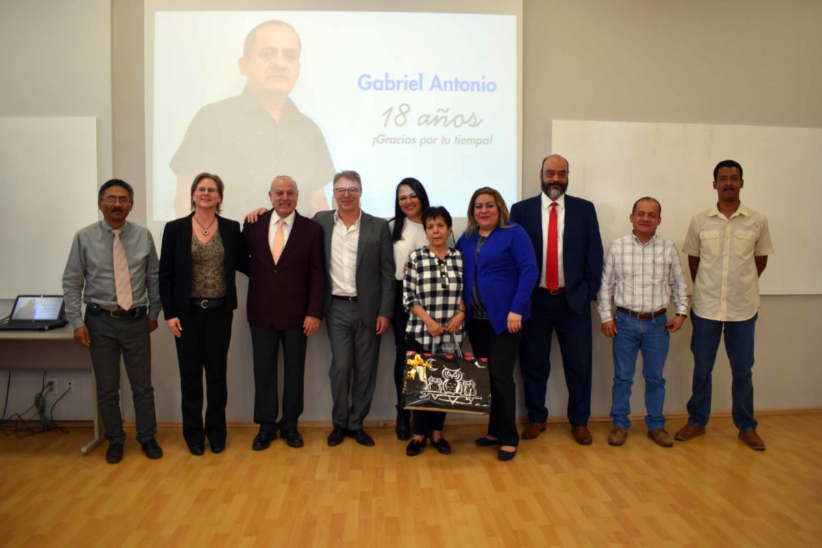 Ceremonia de entrega de reconocimientos de antigüedad a los ...